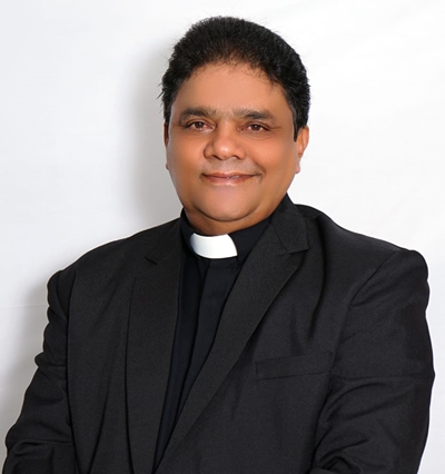 Secretary & Correspondent - Universal College of Engineering ...