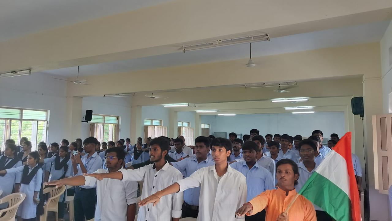 Gallery - Universal College of Engineering & Technology (UCET)